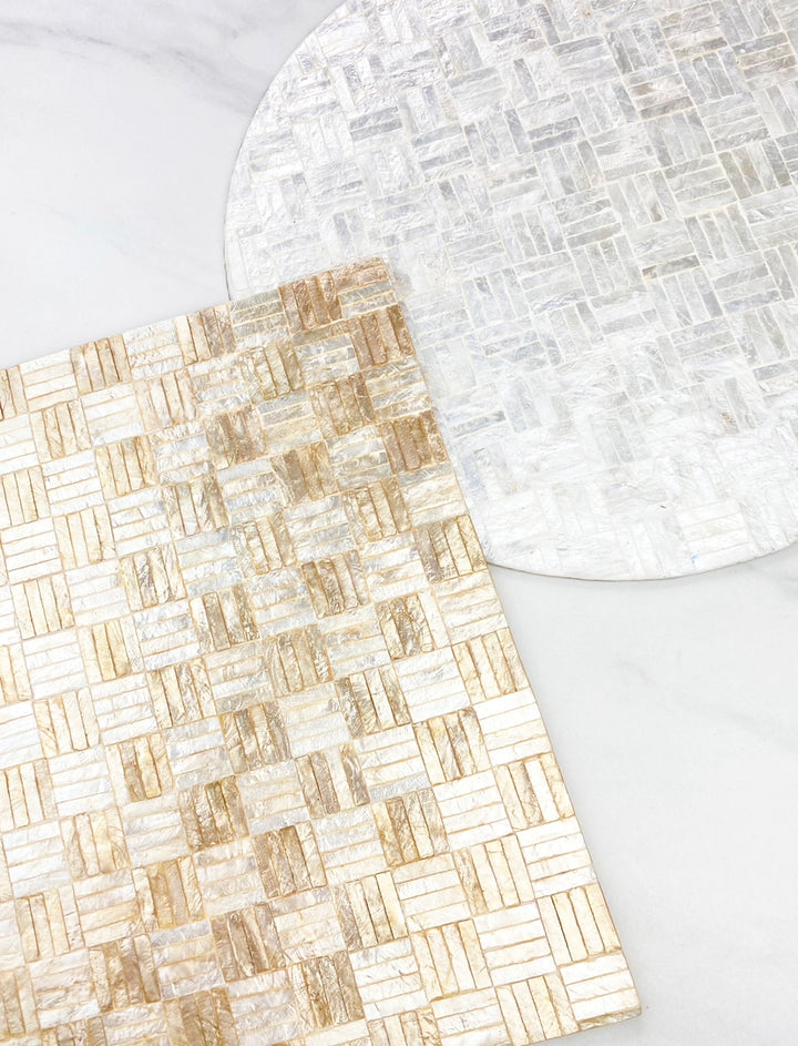 Manila Table: Linens and Décor